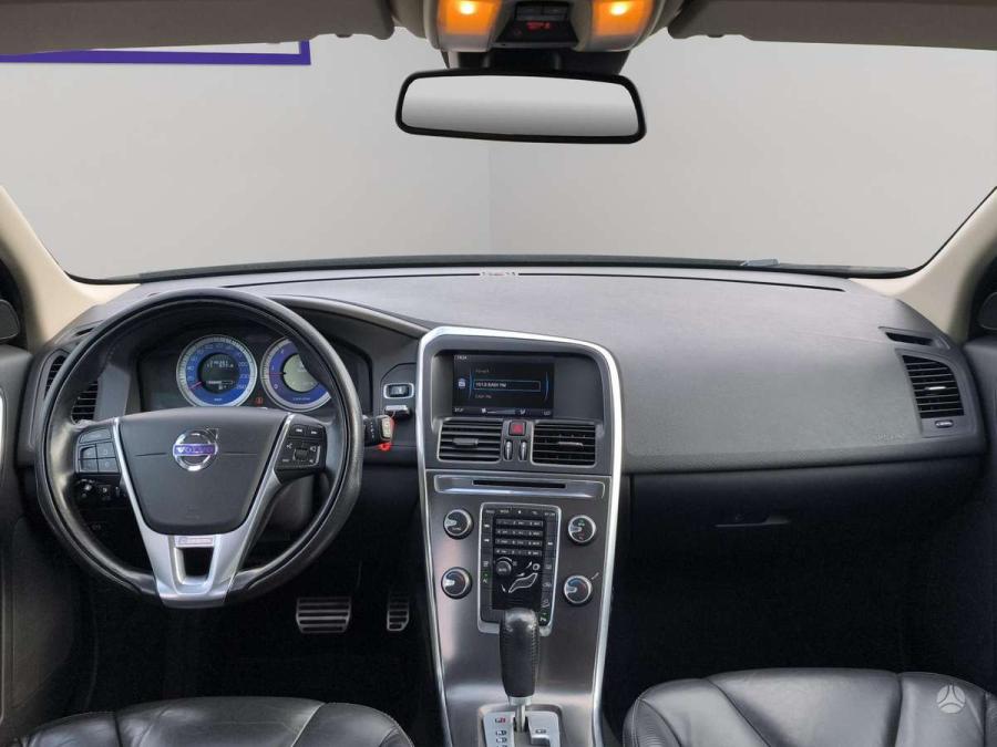 Pelēks Volvo XC60 2012 Viļņa, ar dzinēja tilpumu 2.40 L un nobraukumu 246 tūkst. km par 9499 €, foto 13 vietnē AUTOMOTO.COM.LV