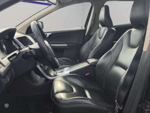 Pelēks Volvo XC60 2012 Viļņa, ar dzinēja tilpumu 2.40 L un nobraukumu 246 tūkst. km par 9499 €, foto 14 vietnē AUTOMOTO.COM.LV