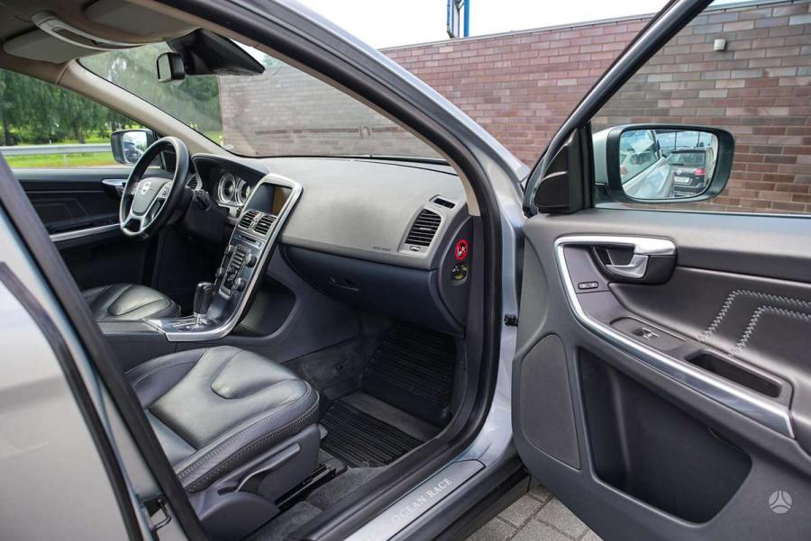 Серый Вольво ХС60 2012 в Мариямполе, объемом двигателя 2.40 л и пробегом 190 тыс. км за 10950 €, фото 36 на AUTOMOTO.COM.LV