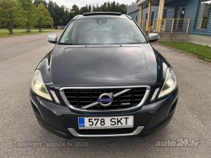 Grey Volvo XC60 2012 in Rapla, with an engine capacity of 2.40 L and mileage of 310 thousand km for 10900 €, photo 4 on AUTOMOTO.COM.LV