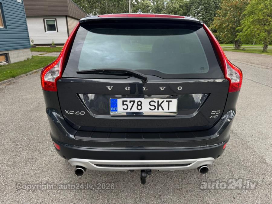Grey Volvo XC60 2012 in Rapla, with an engine capacity of 2.40 L and mileage of 310 thousand km for 10900 €, photo 9 on AUTOMOTO.COM.LV