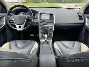 Grey Volvo XC60 2012 in Rapla, with an engine capacity of 2.40 L and mileage of 310 thousand km for 10900 €, photo 16 on AUTOMOTO.COM.LV