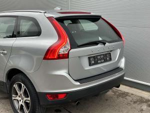 Grey Volvo XC60 2012 in Utena, with an engine capacity of 2.40 L and mileage of 302 thousand km for 9190 €, photo 8 on AUTOMOTO.COM.LV
