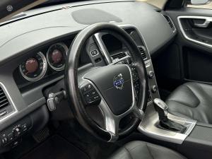 Grey Volvo XC60 2012 in Utena, with an engine capacity of 2.40 L and mileage of 302 thousand km for 9190 €, photo 11 on AUTOMOTO.COM.LV