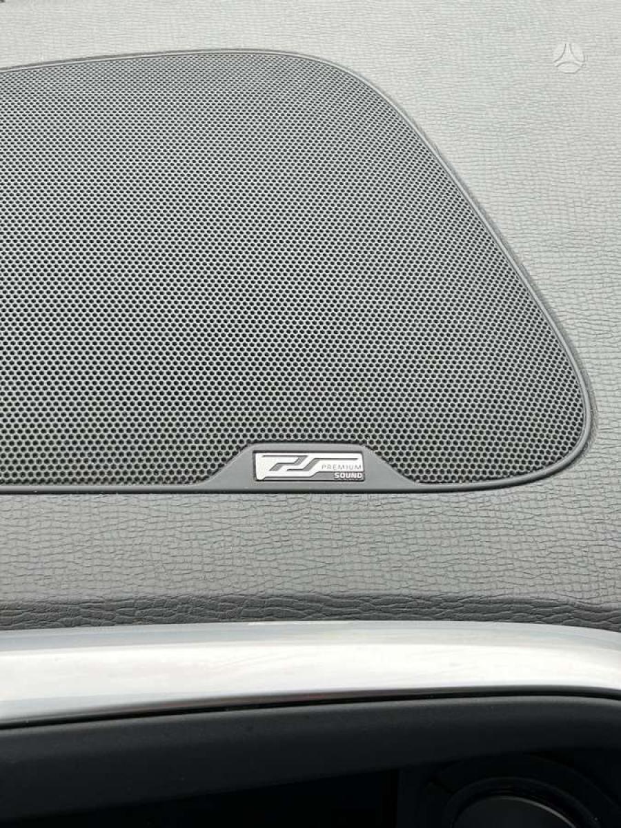 Grey Volvo XC60 2012 in Utena, with an engine capacity of 2.40 L and mileage of 302 thousand km for 9190 €, photo 14 on AUTOMOTO.COM.LV