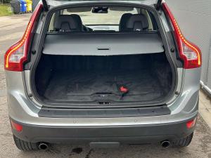 Grey Volvo XC60 2012 in Utena, with an engine capacity of 2.40 L and mileage of 302 thousand km for 9190 €, photo 25 on AUTOMOTO.COM.LV