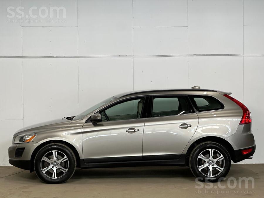 Grey Volvo XC60 2012 in Jurmala, with an engine capacity of 2.40 L and mileage of 345 thousand km for 9950 €, photo 13 on AUTOMOTO.COM.LV