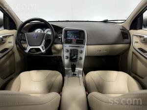 Grey Volvo XC60 2012 in Jurmala, with an engine capacity of 2.40 L and mileage of 345 thousand km for 9950 €, photo 16 on AUTOMOTO.COM.LV