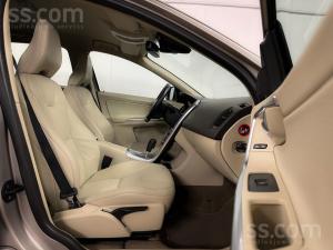 Grey Volvo XC60 2012 in Jurmala, with an engine capacity of 2.40 L and mileage of 345 thousand km for 9950 €, photo 20 on AUTOMOTO.COM.LV