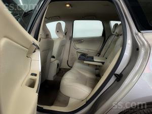 Grey Volvo XC60 2012 in Jurmala, with an engine capacity of 2.40 L and mileage of 345 thousand km for 9950 €, photo 23 on AUTOMOTO.COM.LV