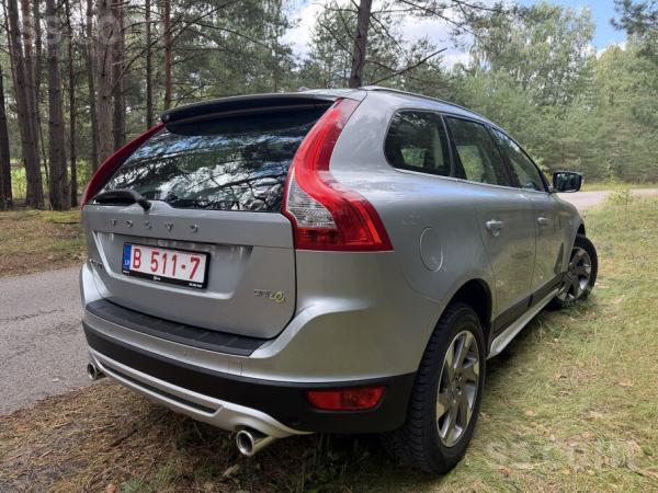 Grey Volvo XC60 2012 in Daugavpils, with an engine capacity of 2.00 L and mileage of 0 thousand km for 9800 €, photo 7 on AUTOMOTO.COM.LV