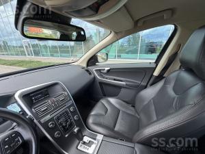 Grey Volvo XC60 2012 in Rezekne, with an engine capacity of 2.00 L and mileage of 261 thousand km for 7990 €, photo 15 on AUTOMOTO.COM.LV