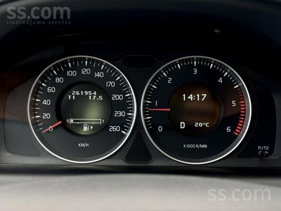 Grey Volvo XC60 2012 in Rezekne, with an engine capacity of 2.00 L and mileage of 261 thousand km for 7990 €, photo 20 on AUTOMOTO.COM.LV