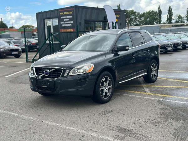 Grey Volvo XC60 2012 in Klaipeda, with an engine capacity of 2.40 L and mileage of 252 thousand km for 10900 €, photo 3 on AUTOMOTO.COM.LV