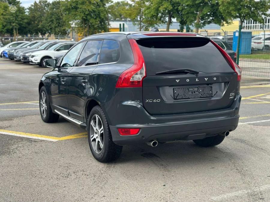 Pelēks Volvo XC60 2012 Klaipėda, ar dzinēja tilpumu 2.40 L un nobraukumu 252 tūkst. km par 10900 €, foto 11 vietnē AUTOMOTO.COM.LV