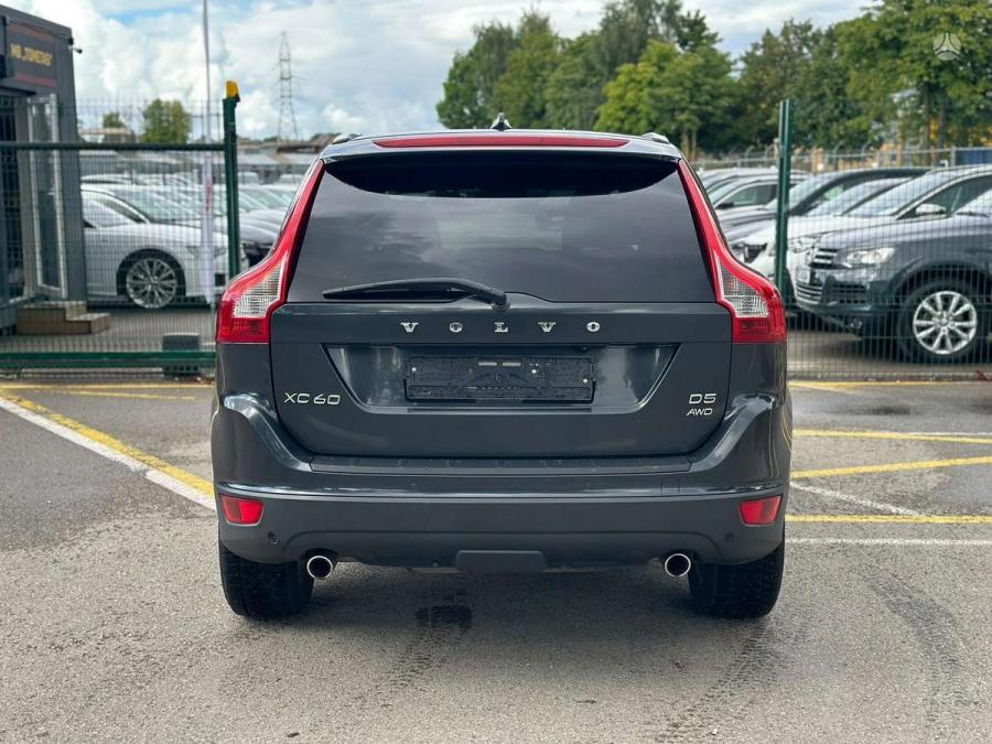 Pelēks Volvo XC60 2012 Klaipėda, ar dzinēja tilpumu 2.40 L un nobraukumu 252 tūkst. km par 10900 €, foto 12 vietnē AUTOMOTO.COM.LV