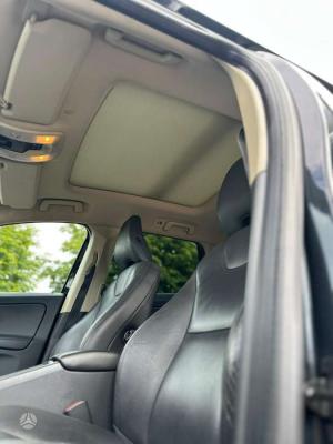 Pelēks Volvo XC60 2012 Klaipėda, ar dzinēja tilpumu 2.40 L un nobraukumu 252 tūkst. km par 10900 €, foto 20 vietnē AUTOMOTO.COM.LV