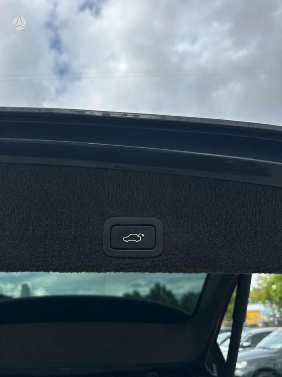 Pelēks Volvo XC60 2012 Klaipėda, ar dzinēja tilpumu 2.40 L un nobraukumu 252 tūkst. km par 10900 €, foto 28 vietnē AUTOMOTO.COM.LV