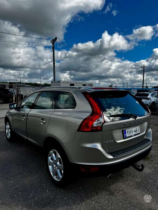 Pelēks Volvo XC60 2012 Kauņa, ar dzinēja tilpumu 2.40 L un nobraukumu 297 tūkst. km par 7600 €, foto 5 vietnē AUTOMOTO.COM.LV