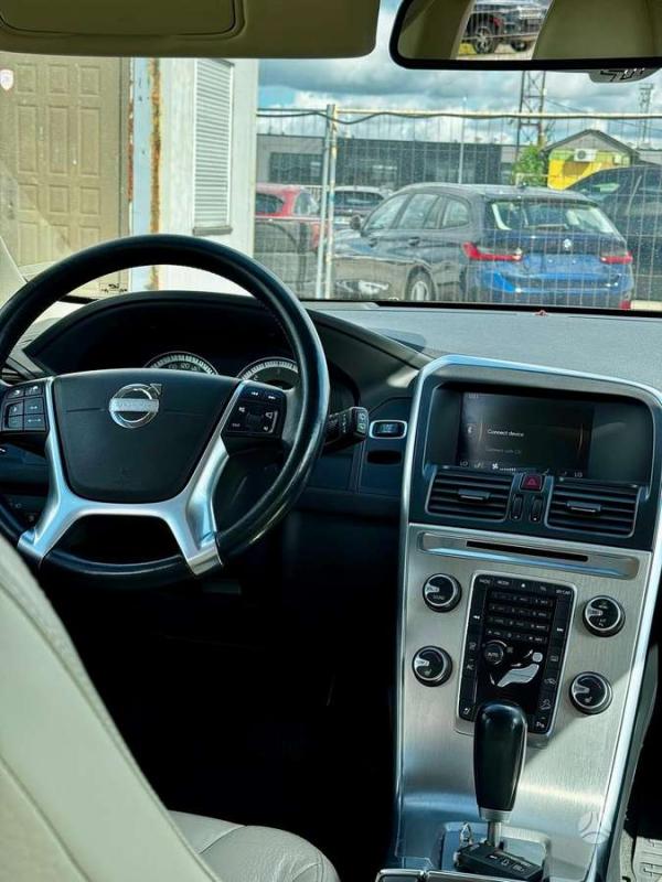 Pelēks Volvo XC60 2012 Kauņa, ar dzinēja tilpumu 2.40 L un nobraukumu 297 tūkst. km par 7600 €, foto 9 vietnē AUTOMOTO.COM.LV