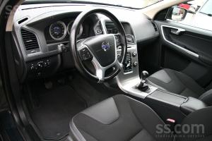 Grey Volvo XC60 2012 in Tukums, with an engine capacity of 2.40 L and mileage of 252 thousand km for 8350 €, photo 6 on AUTOMOTO.COM.LV