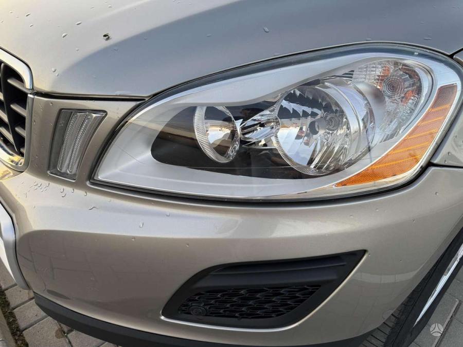 Grey Volvo XC60 2012 in Kaunas, with an engine capacity of 2.40 L and mileage of 253 thousand km for 8300 €, photo 6 on AUTOMOTO.COM.LV