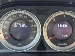 Grey Volvo XC60 2012 in Kaunas, with an engine capacity of 2.40 L and mileage of 253 thousand km for 8300 €, photo 19 on AUTOMOTO.COM.LV