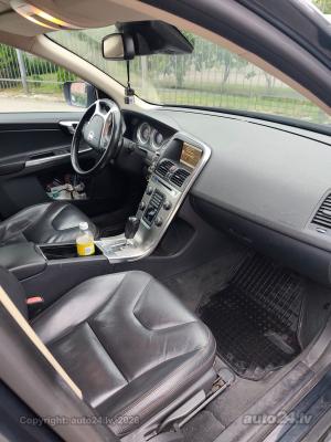 Pelēks Volvo XC60 2012 Tallina, ar dzinēja tilpumu 2.40 L un nobraukumu 528 tūkst. km par 5000 €, foto 13 vietnē AUTOMOTO.COM.LV