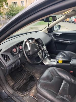 Pelēks Volvo XC60 2012 Tallina, ar dzinēja tilpumu 2.40 L un nobraukumu 528 tūkst. km par 5000 €, foto 14 vietnē AUTOMOTO.COM.LV