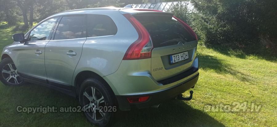 Pelēks Volvo XC60 2012 Tallina, ar dzinēja tilpumu 2.40 L un nobraukumu 298 tūkst. km par 8990 €, foto 4 vietnē AUTOMOTO.COM.LV