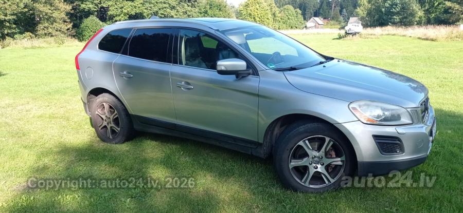 Pelēks Volvo XC60 2012 Tallina, ar dzinēja tilpumu 2.40 L un nobraukumu 298 tūkst. km par 8990 €, foto 10 vietnē AUTOMOTO.COM.LV