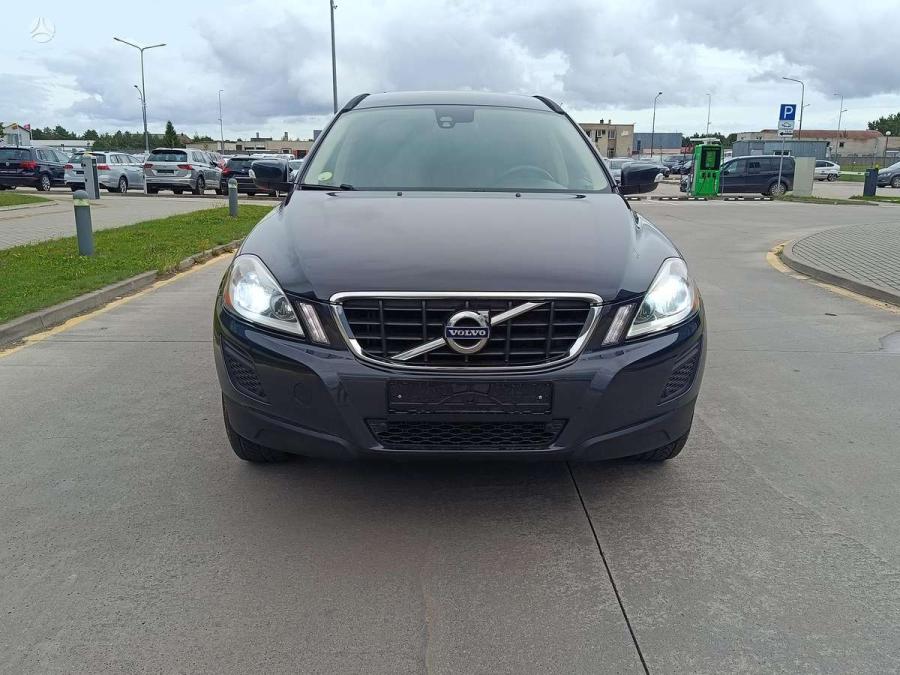Pelēks Volvo XC60 2012 Šauļi, ar dzinēja tilpumu 1.98 L un nobraukumu 161 tūkst. km par 9950 €, foto 3 vietnē AUTOMOTO.COM.LV