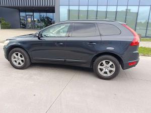 Grey Volvo XC60 2012 in Siauliai, with an engine capacity of 1.98 L and mileage of 161 thousand km for 9950 €, photo 9 on AUTOMOTO.COM.LV