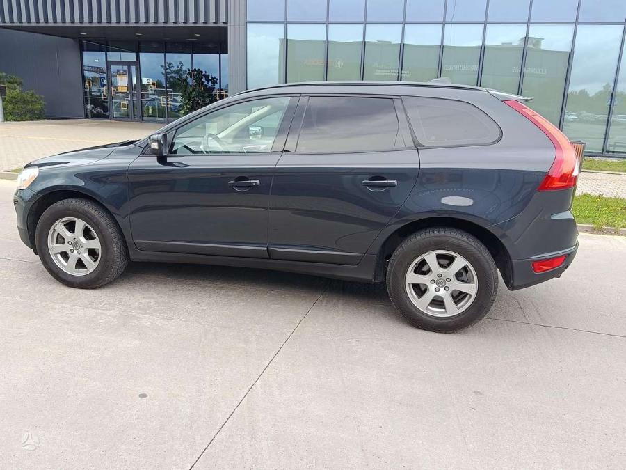 Pelēks Volvo XC60 2012 Šauļi, ar dzinēja tilpumu 1.98 L un nobraukumu 161 tūkst. km par 9950 €, foto 9 vietnē AUTOMOTO.COM.LV