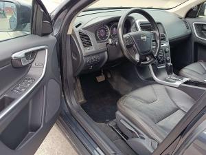 Grey Volvo XC60 2012 in Siauliai, with an engine capacity of 1.98 L and mileage of 161 thousand km for 9950 €, photo 10 on AUTOMOTO.COM.LV