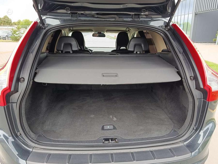 Pelēks Volvo XC60 2012 Šauļi, ar dzinēja tilpumu 1.98 L un nobraukumu 161 tūkst. km par 9950 €, foto 18 vietnē AUTOMOTO.COM.LV