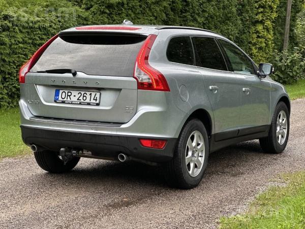 Grey Volvo XC60 2012 in Talsi, with an engine capacity of 2.40 L and mileage of 274 thousand km for 10670 €, photo 5 on AUTOMOTO.COM.LV