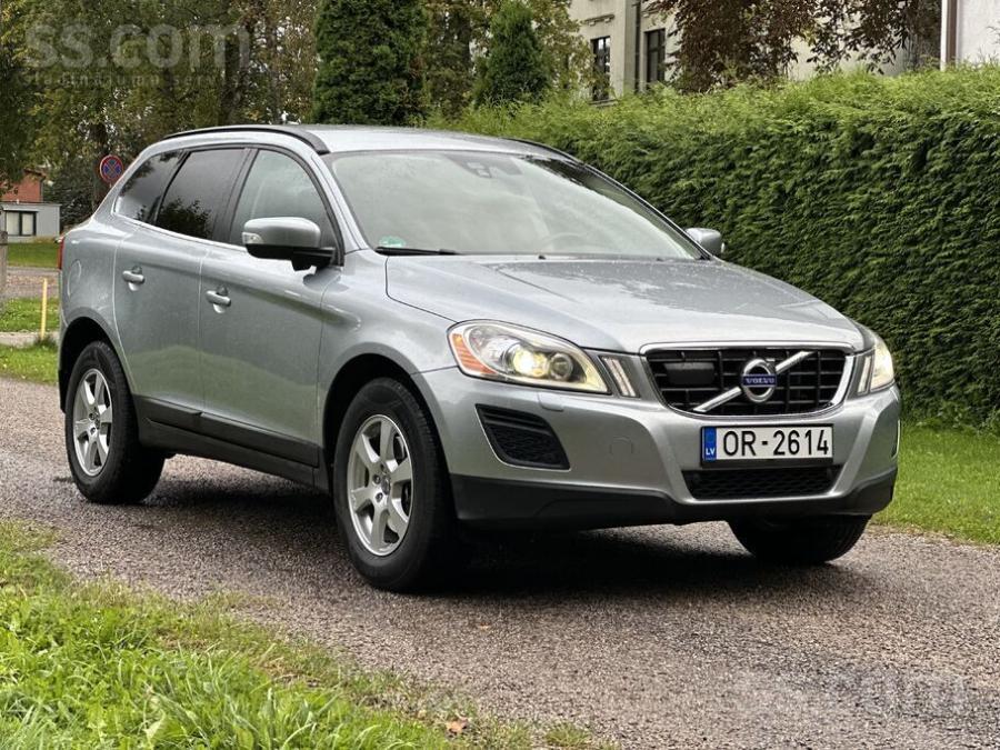 Pelēks Volvo XC60 2012 Talsi, ar dzinēja tilpumu 2.40 L un nobraukumu 274 tūkst. km par 10670 €, foto 6 vietnē AUTOMOTO.COM.LV