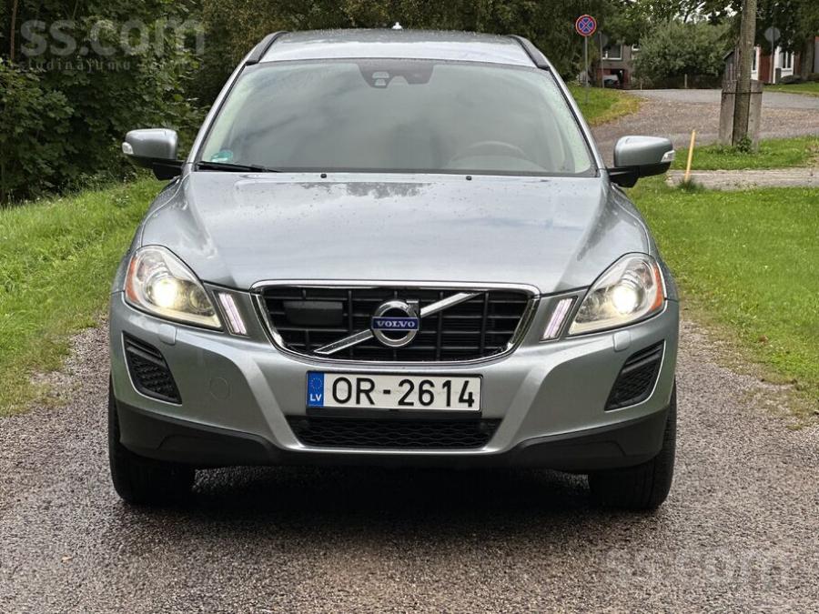 Pelēks Volvo XC60 2012 Talsi, ar dzinēja tilpumu 2.40 L un nobraukumu 274 tūkst. km par 10670 €, foto 7 vietnē AUTOMOTO.COM.LV