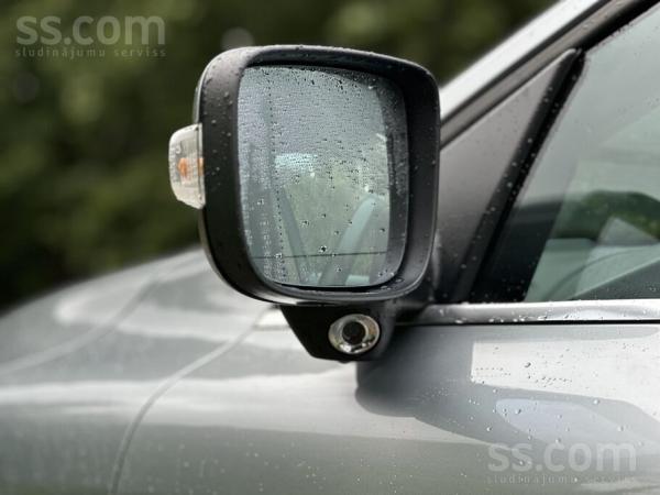 Grey Volvo XC60 2012 in Talsi, with an engine capacity of 2.40 L and mileage of 274 thousand km for 10670 €, photo 10 on AUTOMOTO.COM.LV