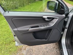 Pelēks Volvo XC60 2012 Talsi, ar dzinēja tilpumu 2.40 L un nobraukumu 274 tūkst. km par 10670 €, foto 13 vietnē AUTOMOTO.COM.LV