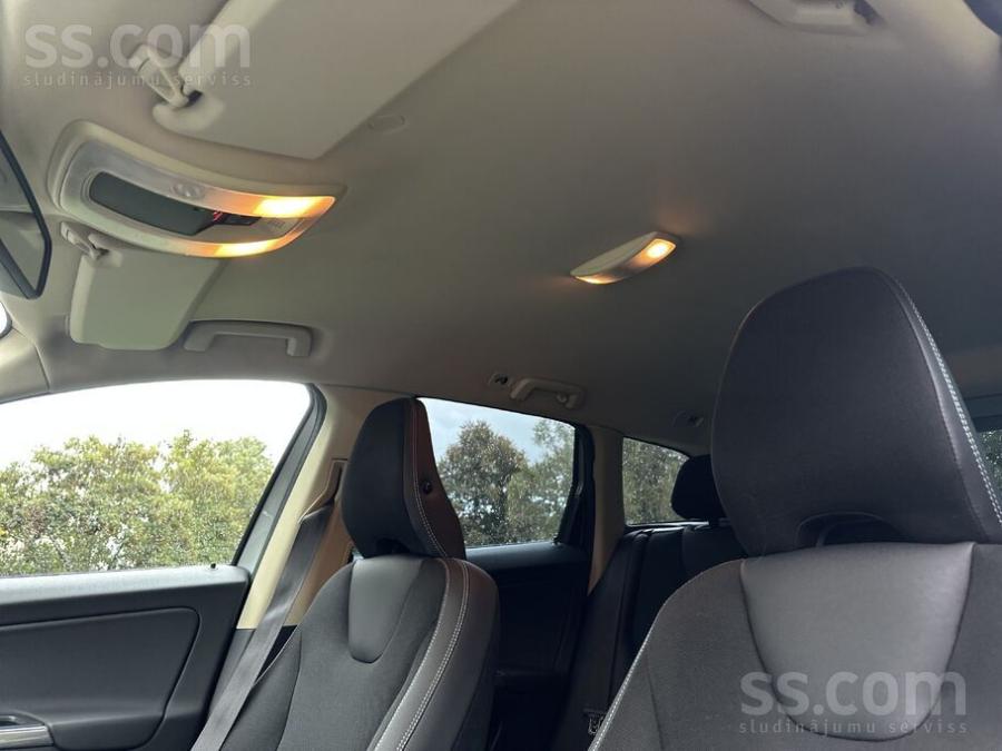 Pelēks Volvo XC60 2012 Talsi, ar dzinēja tilpumu 2.40 L un nobraukumu 274 tūkst. km par 10670 €, foto 15 vietnē AUTOMOTO.COM.LV