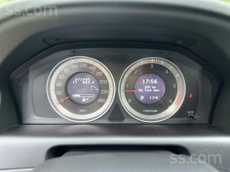 Pelēks Volvo XC60 2012 Talsi, ar dzinēja tilpumu 2.40 L un nobraukumu 274 tūkst. km par 10670 €, foto 28 vietnē AUTOMOTO.COM.LV