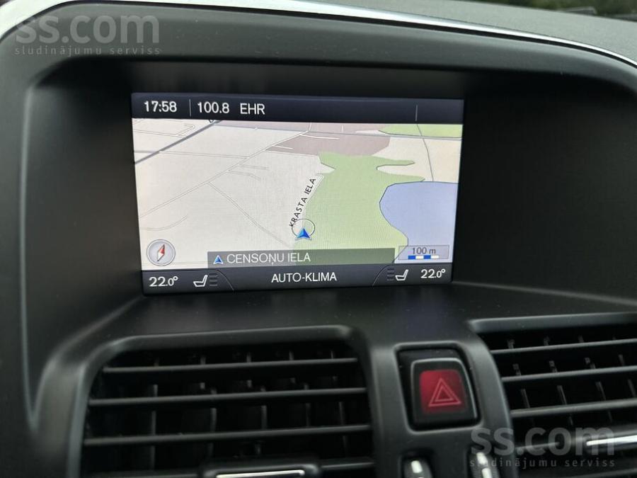 Pelēks Volvo XC60 2012 Talsi, ar dzinēja tilpumu 2.40 L un nobraukumu 274 tūkst. km par 10670 €, foto 33 vietnē AUTOMOTO.COM.LV