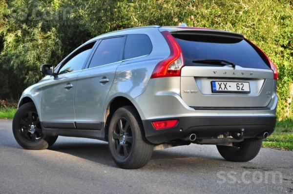 Volvo XC60 2012 in Tukums on AUTOMOTO.COM.LV Grey Volvo XC60 2012 in Tukums, with an engine capacity of 2.40 L and mileage of 377 thousand km for 6390 €, photo 4 on AUTOMOTO.COM.LV