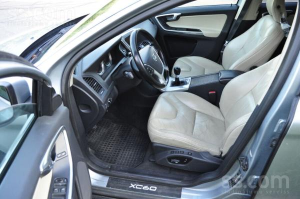 Volvo XC60 2012 in Tukums on AUTOMOTO.COM.LV Grey Volvo XC60 2012 in Tukums, with an engine capacity of 2.40 L and mileage of 377 thousand km for 6390 €, photo 8 on AUTOMOTO.COM.LV