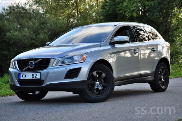Volvo XC60 2012 Tukums vietnē Pelēks Volvo XC60 2012 Tukums, ar dzinēja tilpumu 2.40 L un nobraukumu 377 tūkst. km par 6390 €, foto 1 vietnē AUTOMOTO.COM.LV
