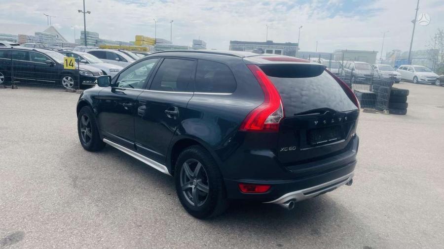 Grey Volvo XC60 2012 in Marijampole, with an engine capacity of 1.98 L and mileage of 330 thousand km for 9999 €, photo 5 on AUTOMOTO.COM.LV
