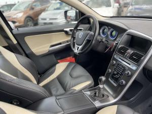 Grey Volvo XC60 2012 in Marijampole, with an engine capacity of 1.98 L and mileage of 330 thousand km for 9999 €, photo 15 on AUTOMOTO.COM.LV