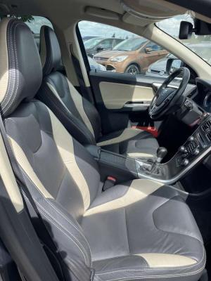 Grey Volvo XC60 2012 in Marijampole, with an engine capacity of 1.98 L and mileage of 330 thousand km for 9999 €, photo 16 on AUTOMOTO.COM.LV